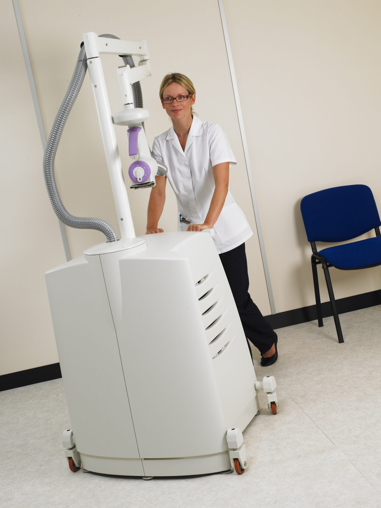 Xstrahl 100: Low-Energy X-ray Machine for Skin Conditions